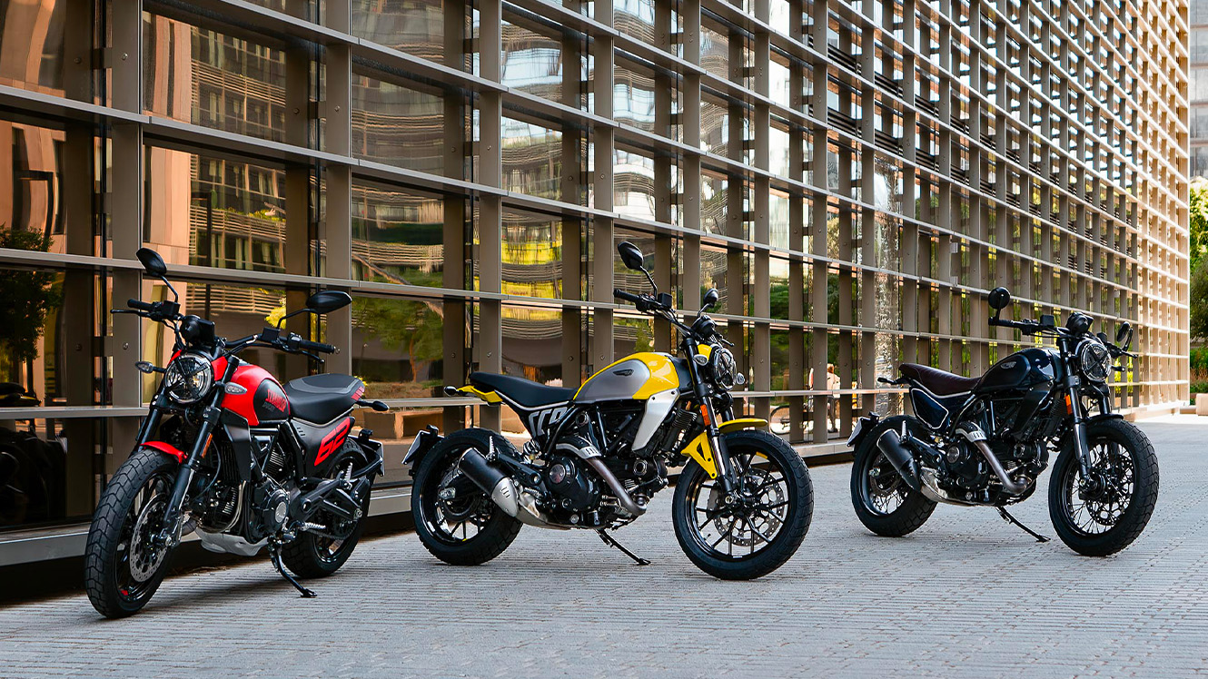 「TSUTAYA BOOKSTORE 菊陽」さんでの車両展示のご案内 - ドゥカティ熊本（DUCATI熊本）